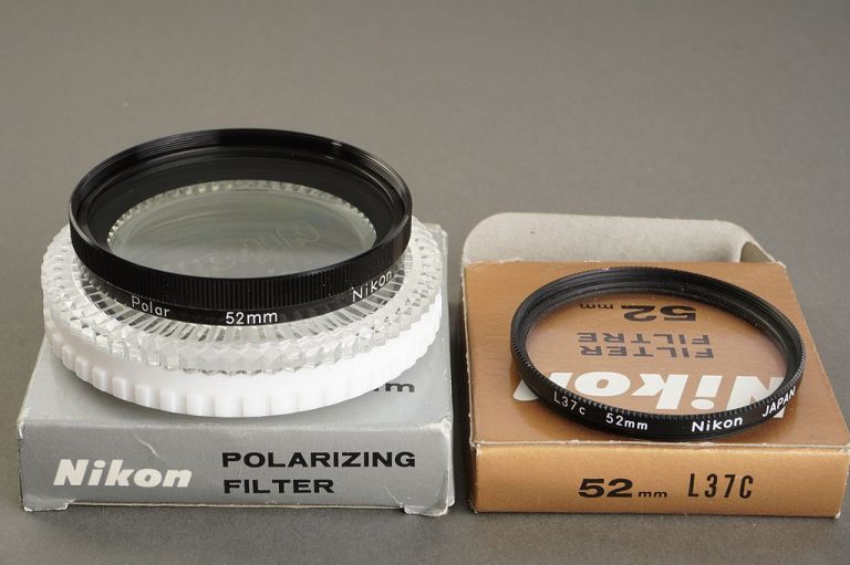 Nikon 52mm filter lot L37C + Polarizing, Both boxed - Fotohandel ...